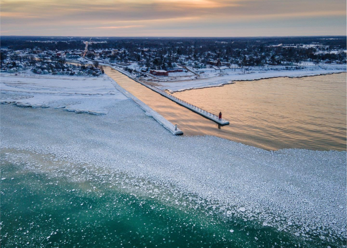 10 Reasons to Visit South Haven this Winter - Michigan Beachtowns
